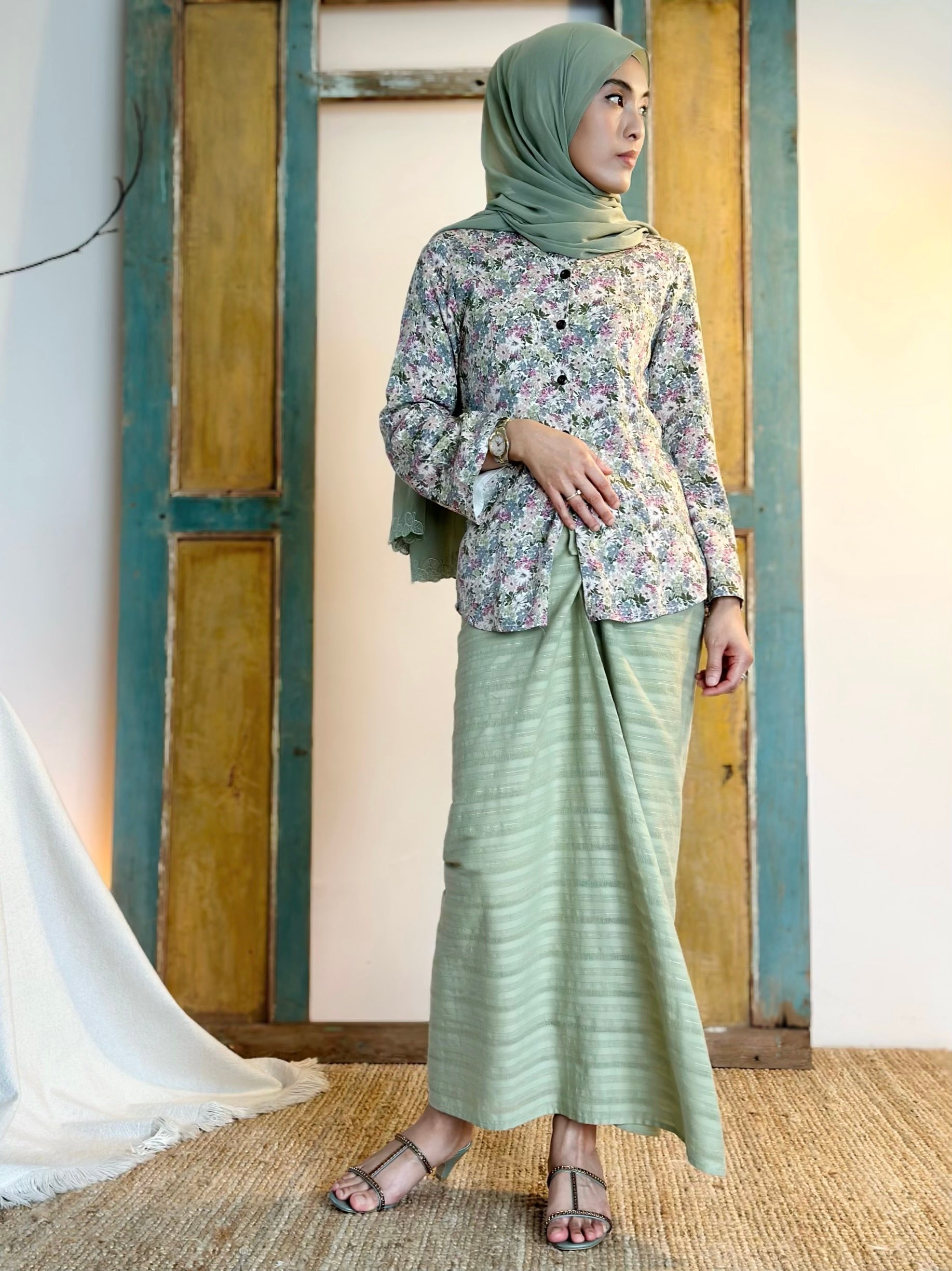 CEMARA Short Kebaya Set in Olive Floral – KENIT®